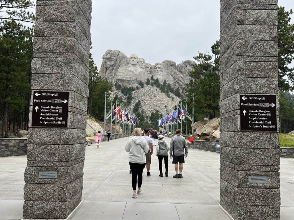 How To Visit Mount Rushmore: What You Need To Know - Miles with McConkey