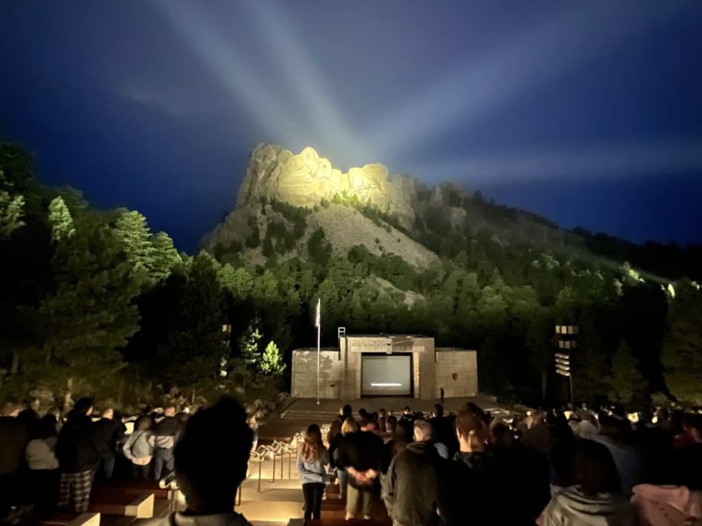 How To Visit Mount Rushmore: What You Need To Know - Miles with McConkey