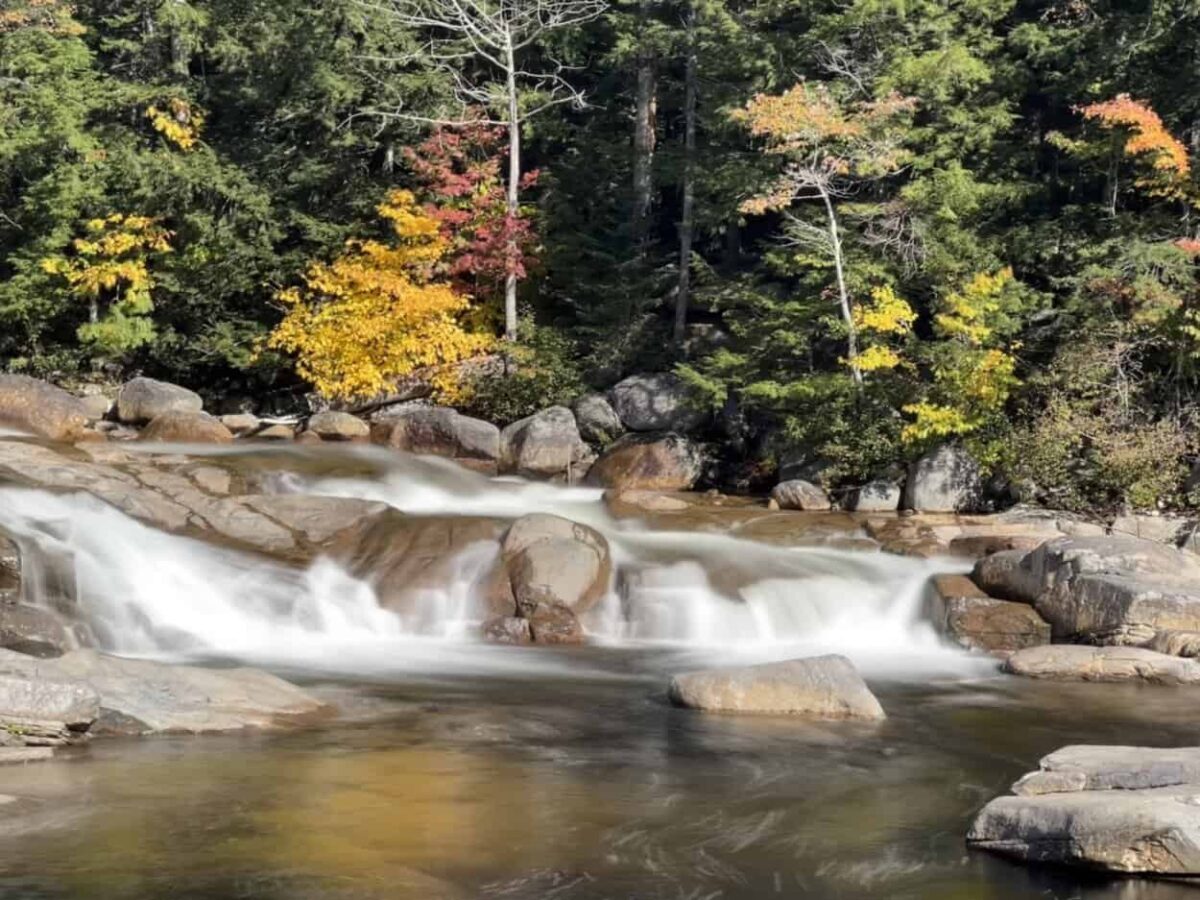 Autumn Bliss: A Scenic Drive Through the Kancamagus Highway